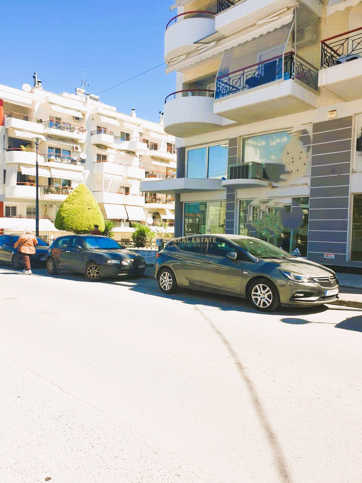 Εξαιρετικο καταστημα στο κέντρο της Περαίας – AA Real Estate Μεσιτικό ...